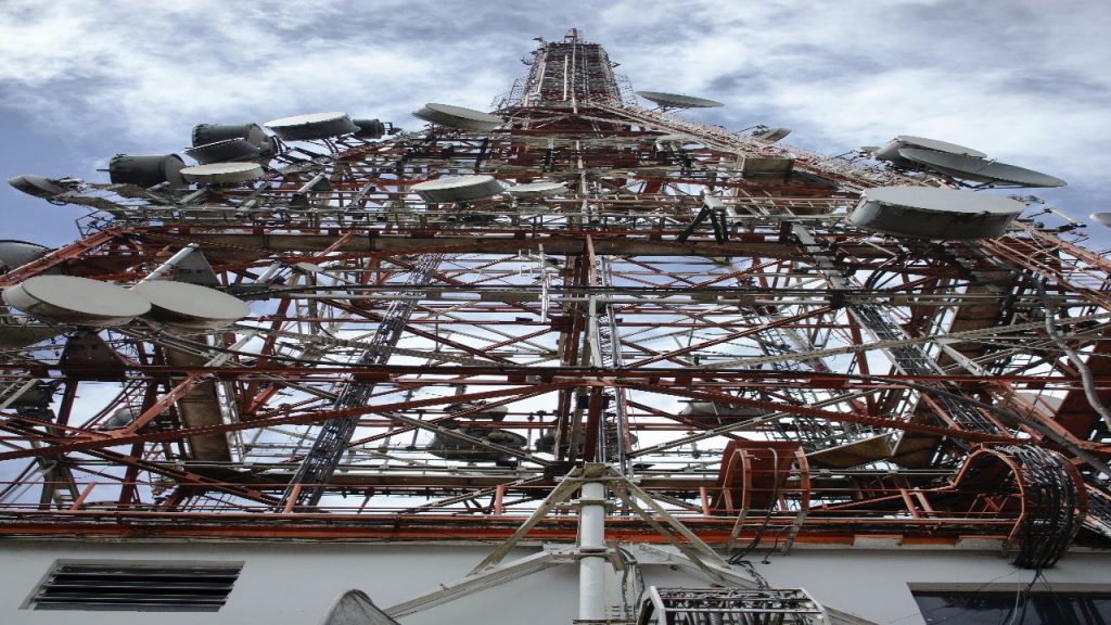 Telefónica vende torres de telecomunicación en América Latina - Forbes ...