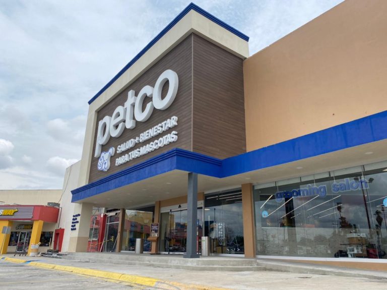 Petco, la gigante norteamericana de las mascotas, llegará a Chile este año